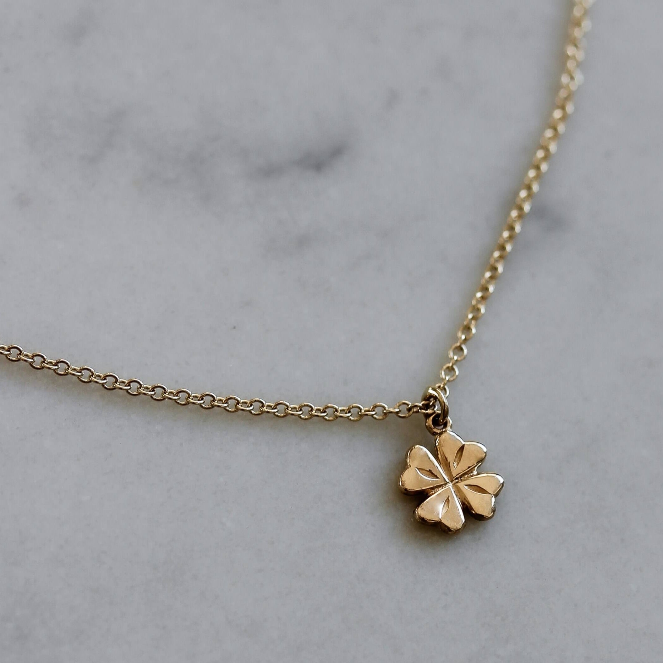 שרשרת תלתן טייני זהב 14K – She-Ra Jewelry